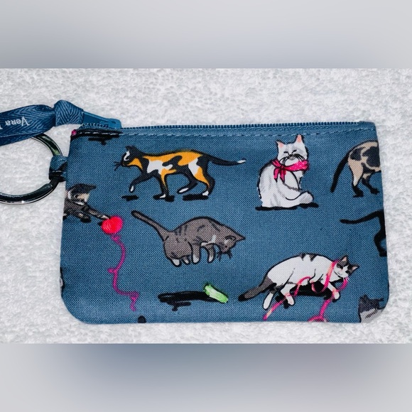 Vera Bradley | Accessories | Nwt Vera Bradley Zip Id Lanyard Retired ...